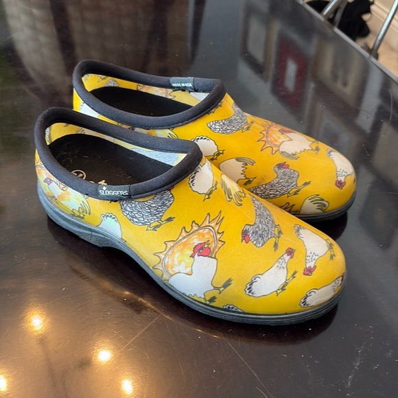 Sloggers | Shoes | Sloggers Hen And Chicken Print Slip On Rubber ...
